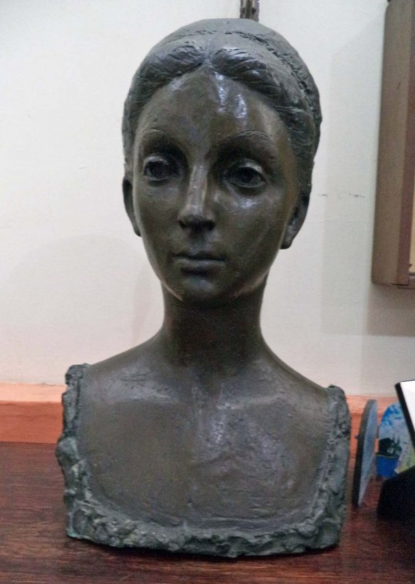 El busto de Manuelita Sáenz que incomoda a Mérida - IAM Venezuela