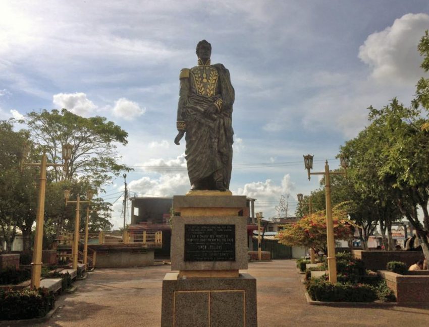 Por segunda vez hurtan espada de El Libertador en municipio Pulgar del ...